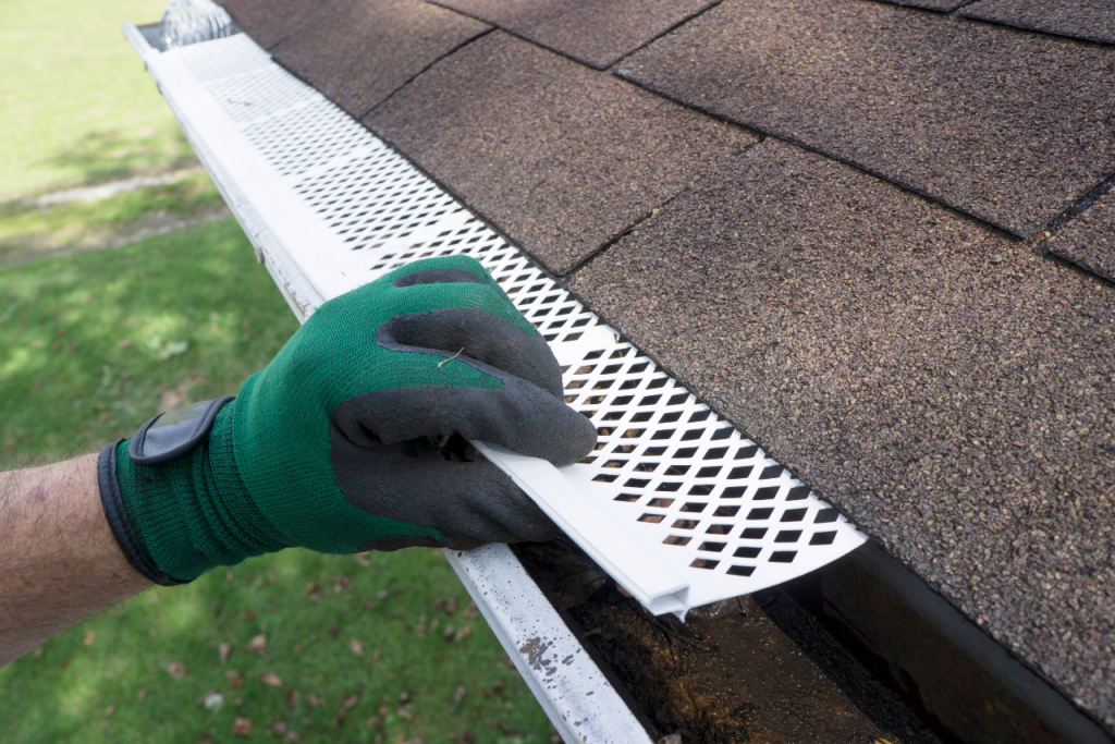 Gutter Guard Installation Peoria IL | Clog-Free Gutters